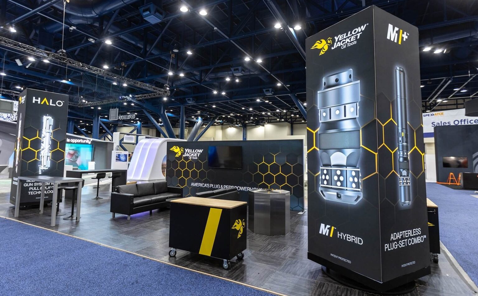 Trade Show Displays in NYC - Backdrops & Retractable Banners